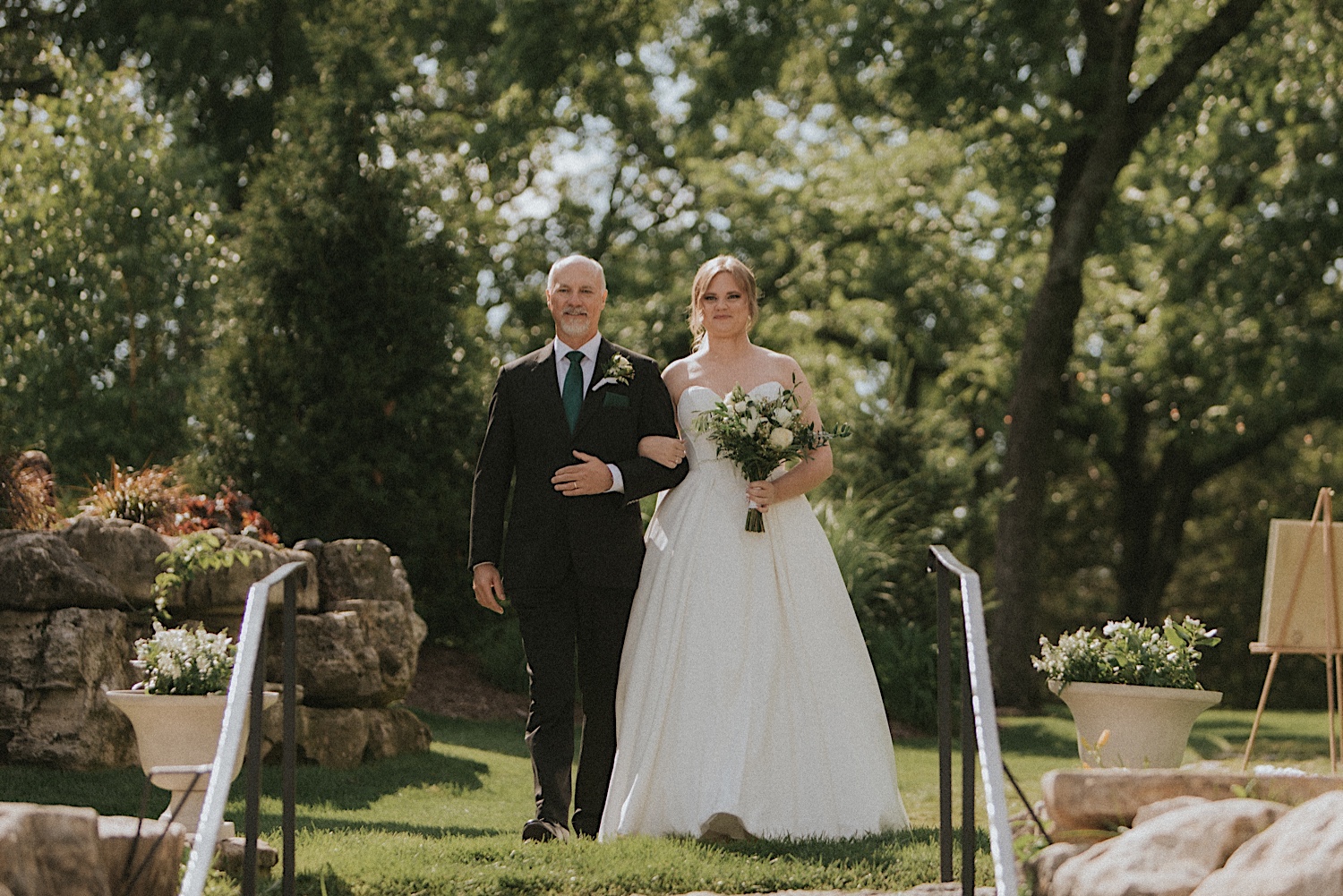 Destination Wedding at Graystone Valley in Branson, Missouri | Amy ...